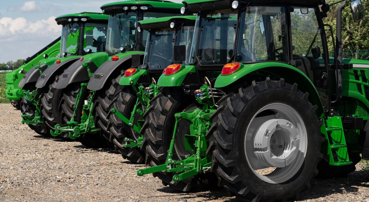 10 Uses of Tractors In Agriculture and Tips to Improve Farming With ...